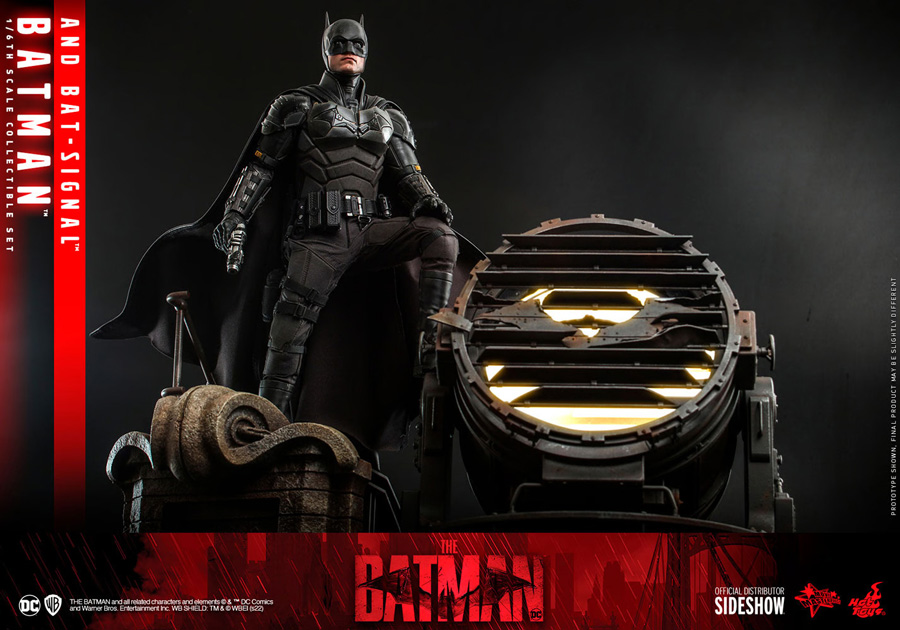 Batman And Bat-Signal Set Sixth Scale Action Figure - Midtown Comics